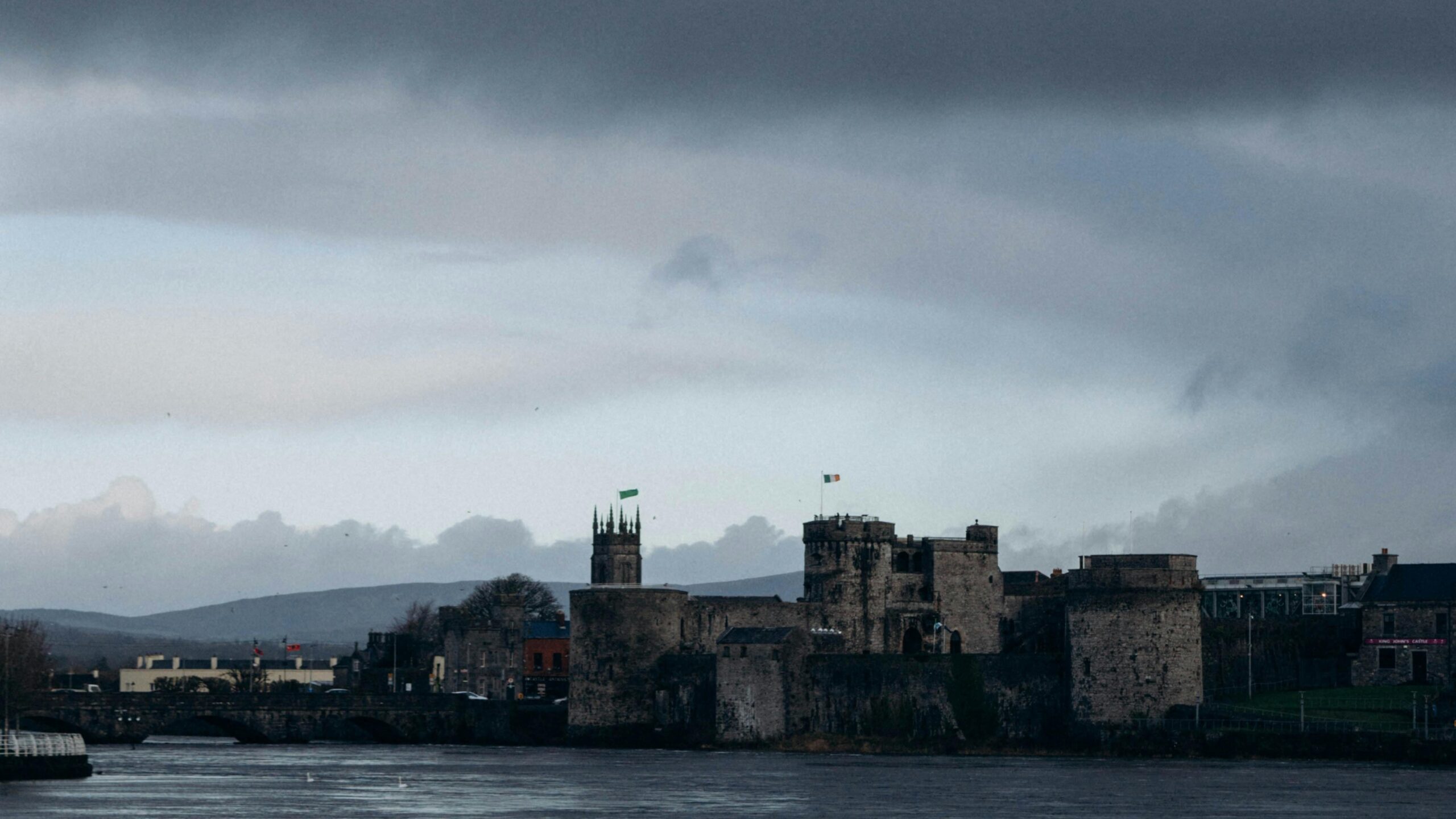 Storm Éowyn red weather warning closes Limerick schools