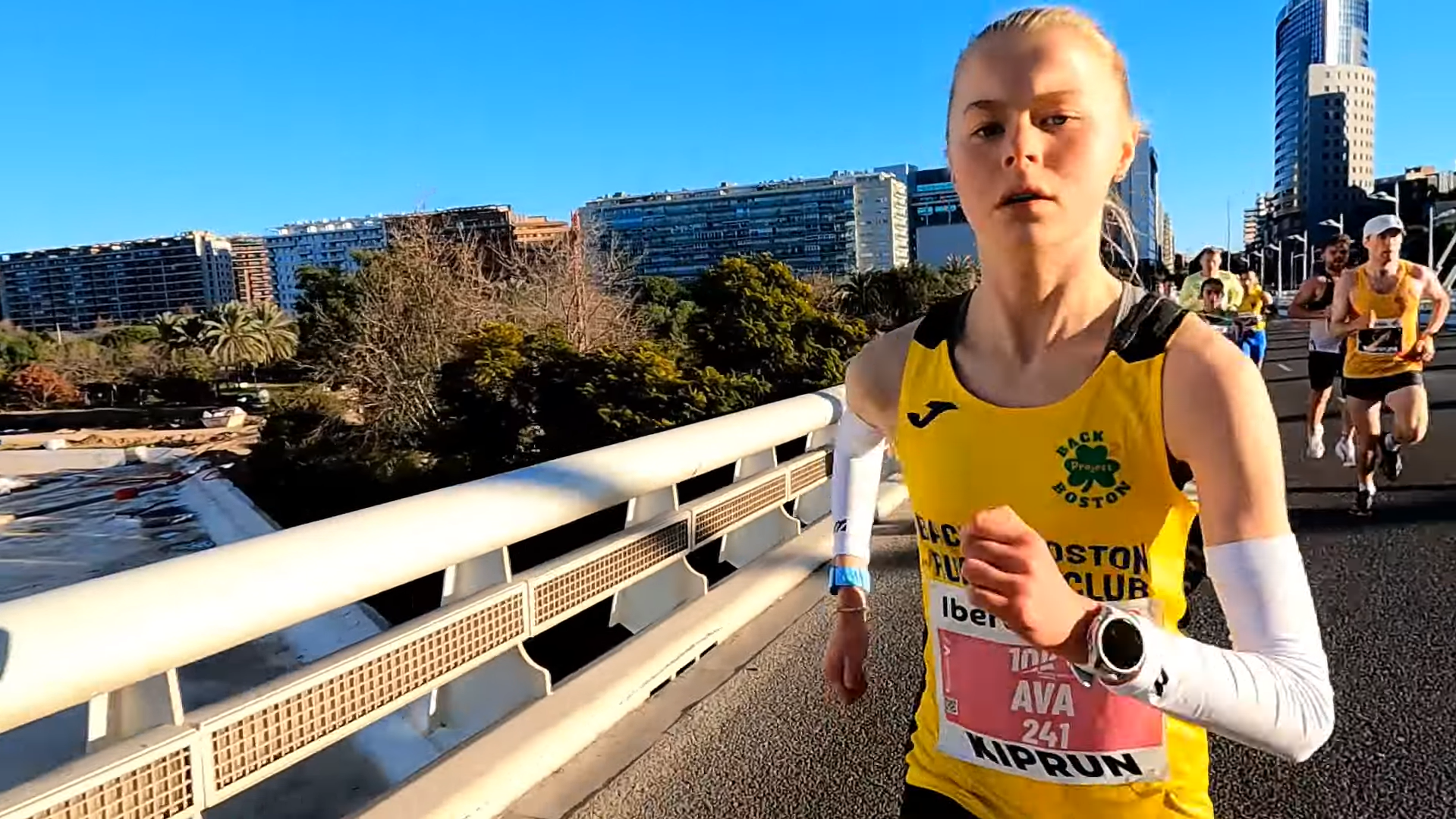 Ava Crean Irish Under-23 10km road record set in Valencia