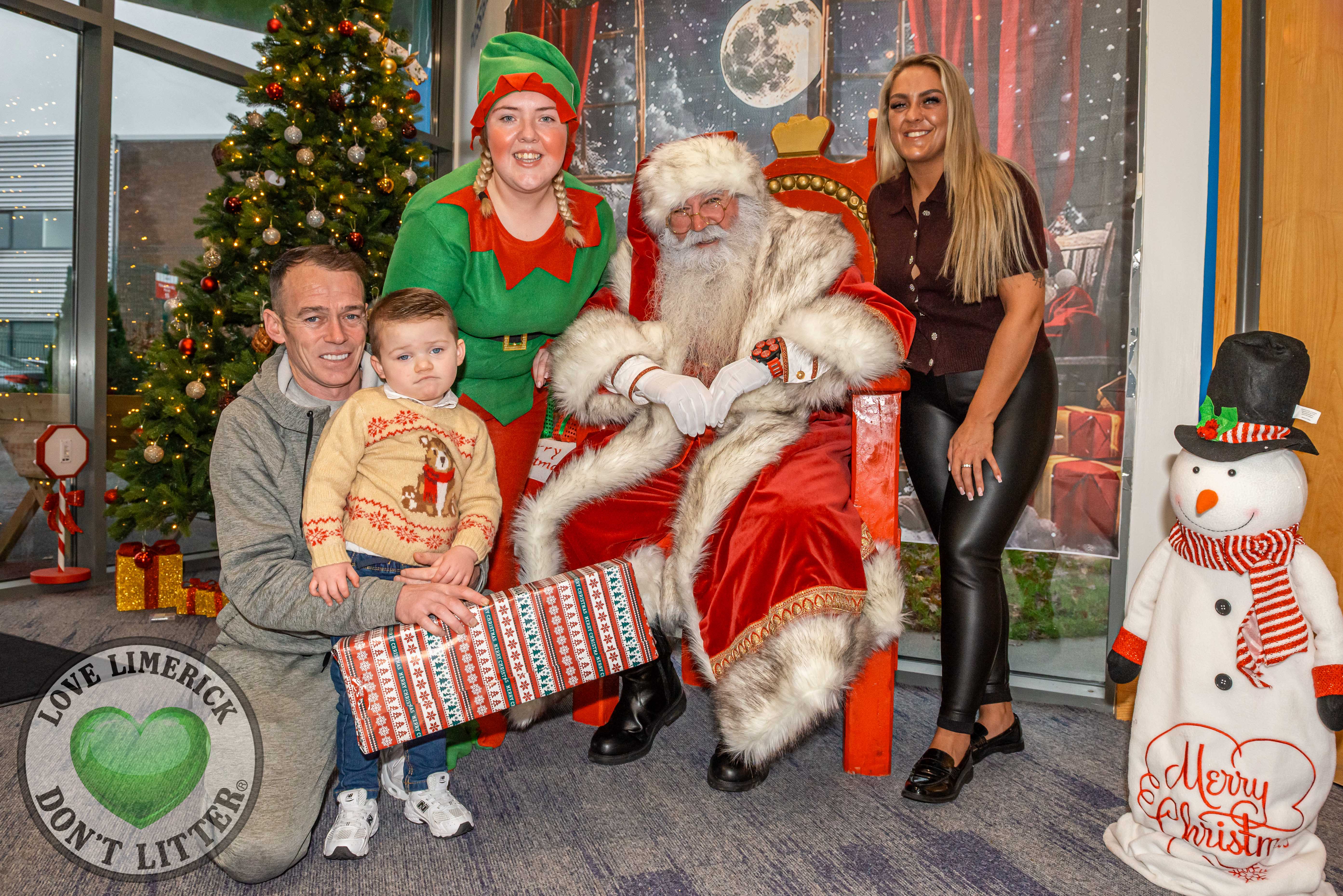 Family Tree Creche Santa Experience celebrates Christmas!