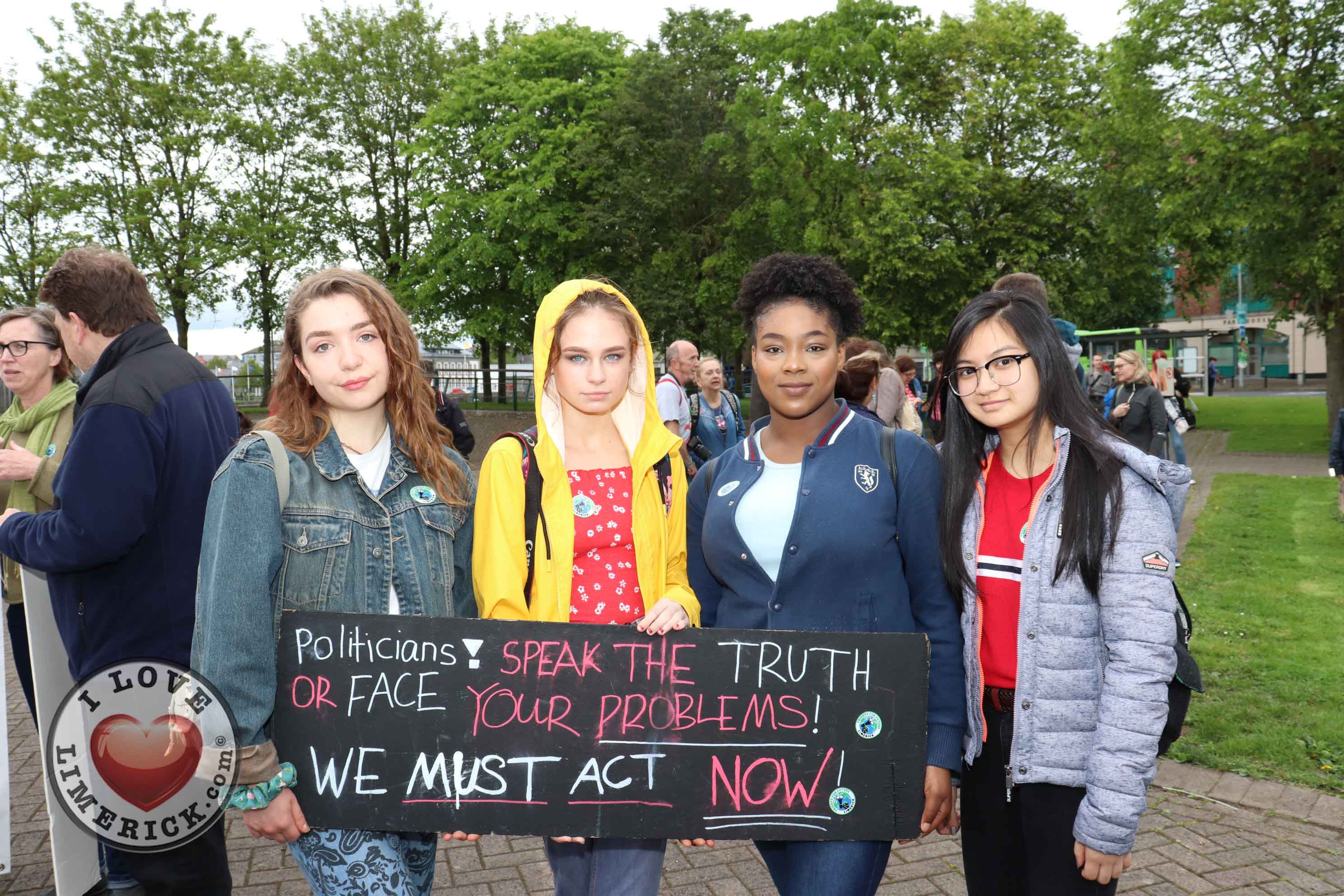 Fridays for Future Limerick hold Limerick’s Second Global Protest Fridays for Future Limerick hold Limerick’s Second Global Protest