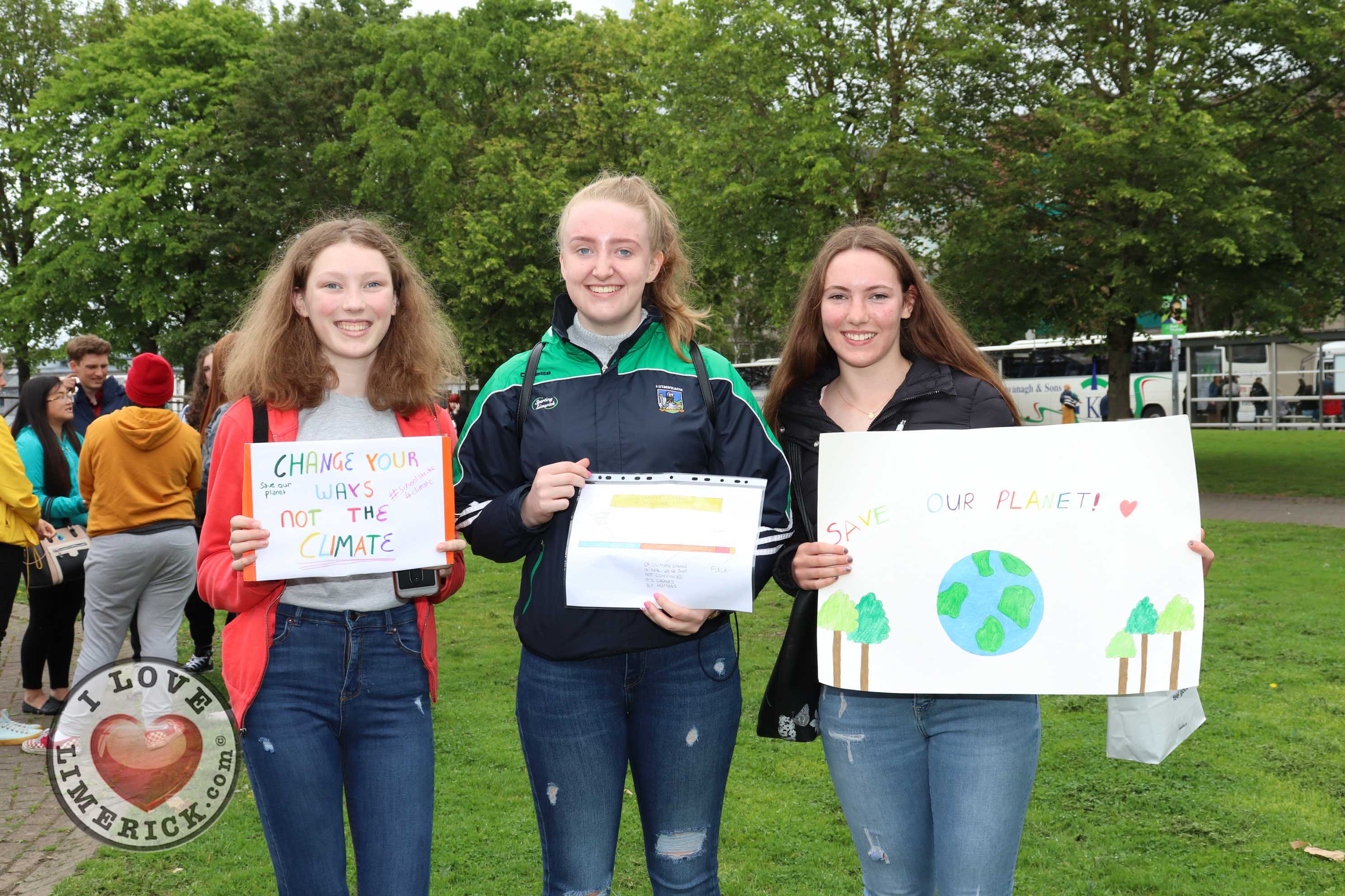 Fridays for Future Limerick hold Limerick’s Second Global Protest Fridays for Future Limerick hold Limerick’s Second Global Protest