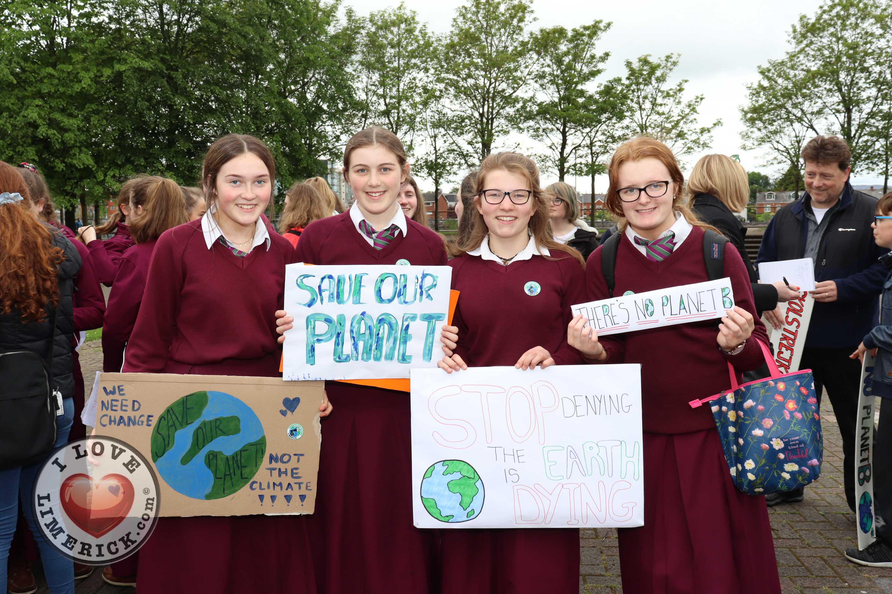 Fridays for Future Limerick hold Limerick’s Second Global Protest Fridays for Future Limerick hold Limerick’s Second Global Protest