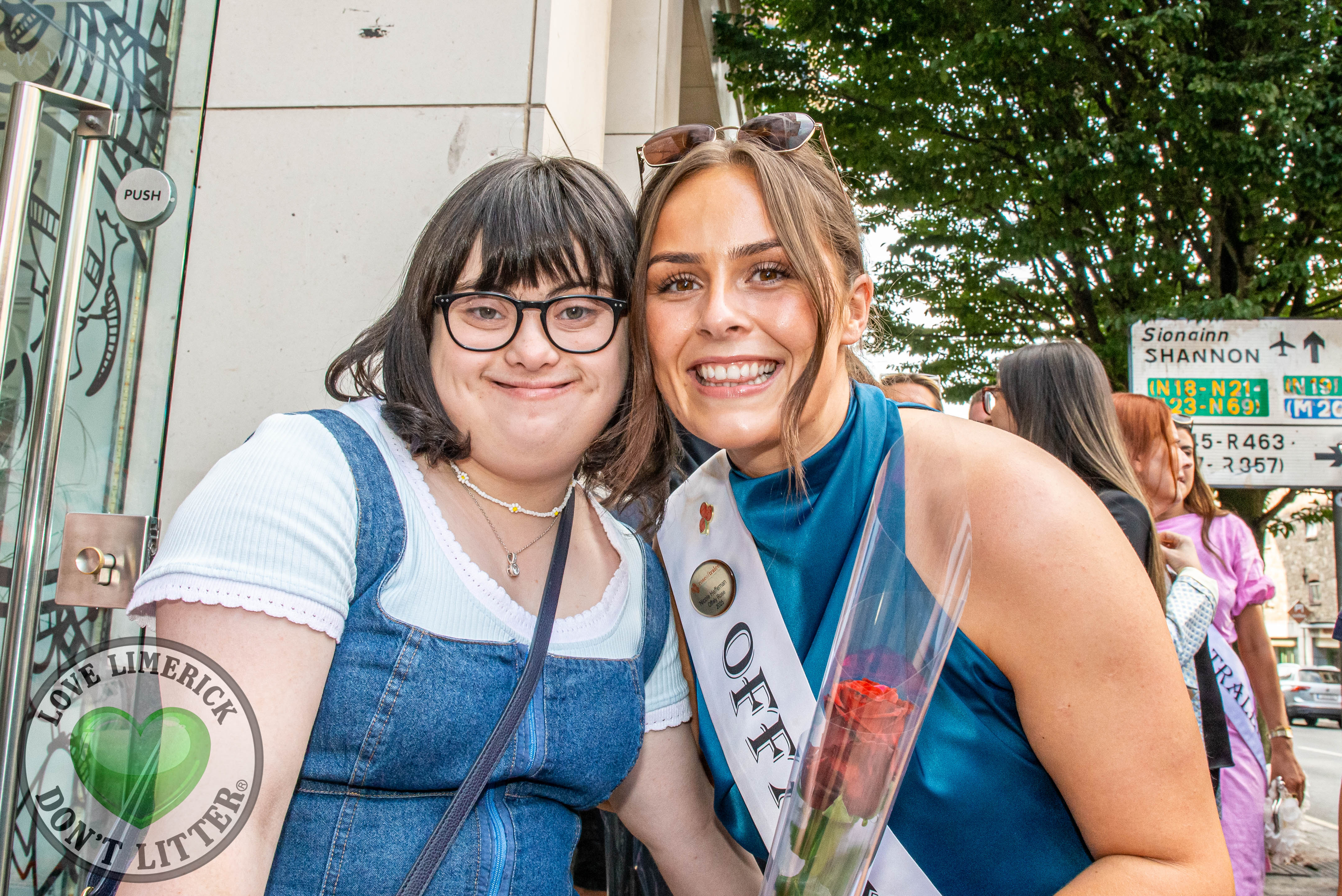 Limerick Rose Leah McMahon rapturous welcome at George Hotel