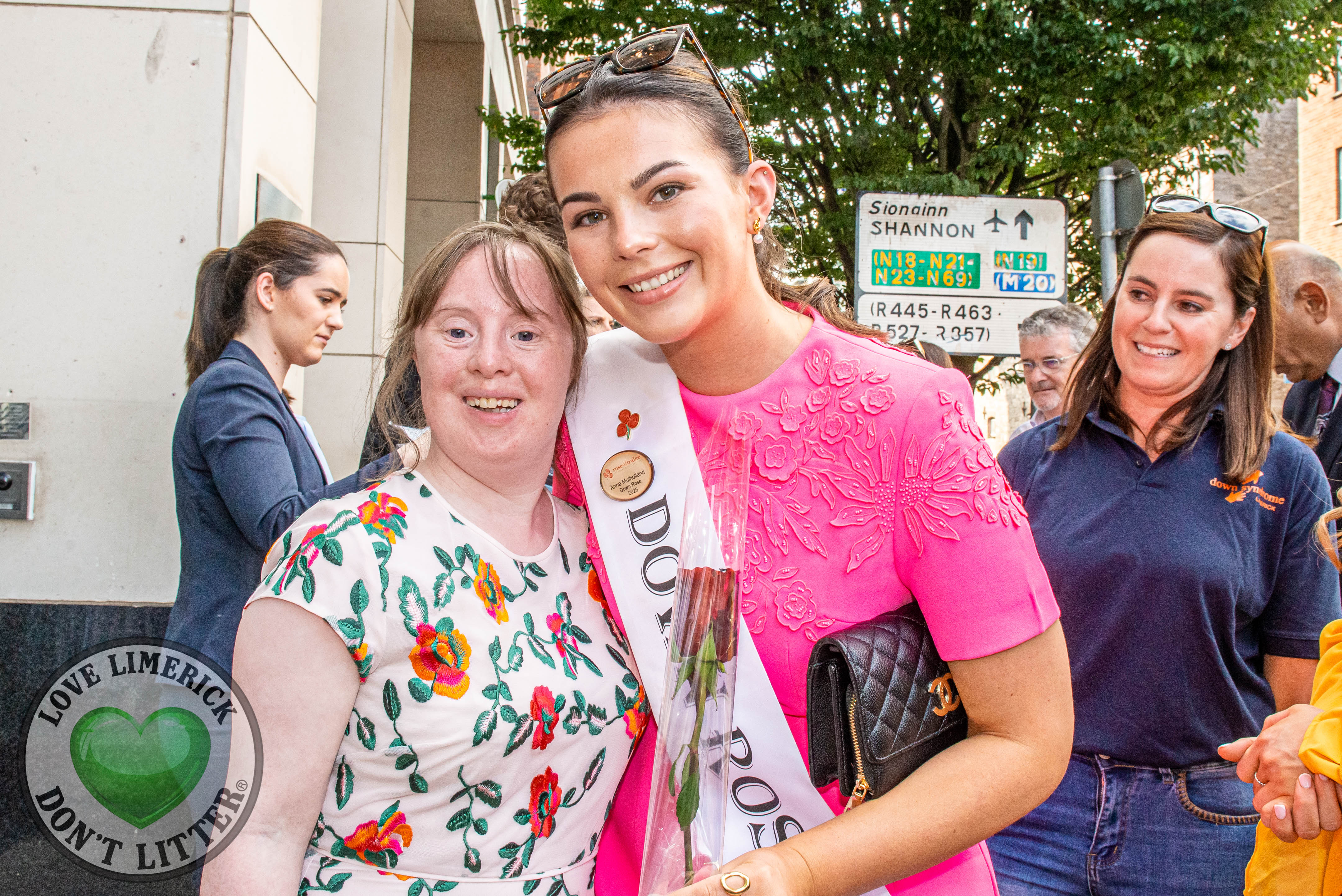 Limerick Rose Leah McMahon rapturous welcome at George Hotel