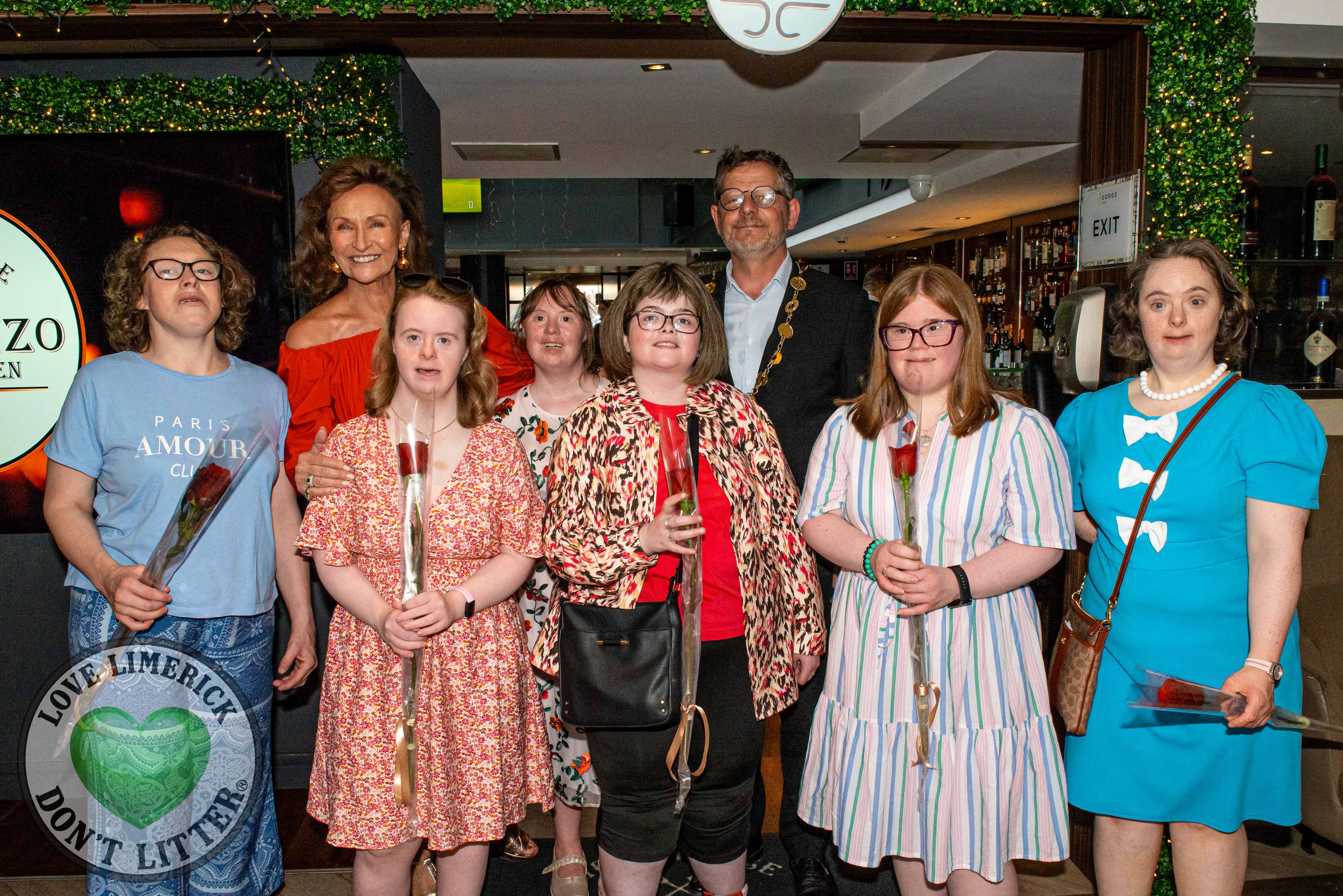 Limerick Rose Leah McMahon rapturous welcome at George Hotel